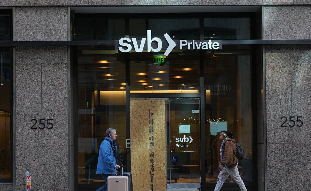 Chuyên gia chỉ ra ba bài học cho Việt Nam sau sự sụp đổ của SVB | Tin ...