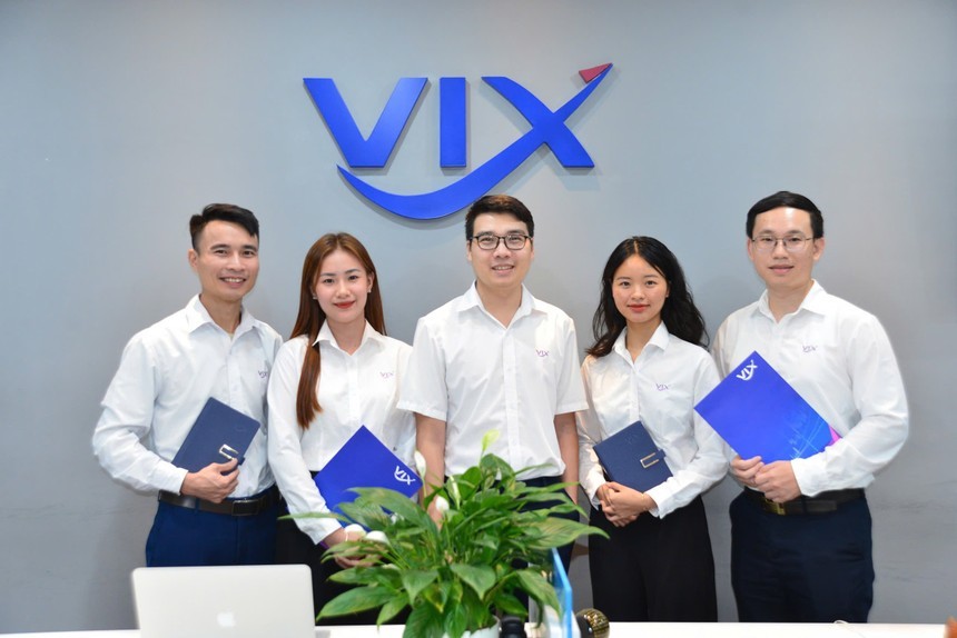Chứng khoán VIX (VIX): Một lãnh đạo từ nhiệm trước thềm Đại hội đồng cổ ...