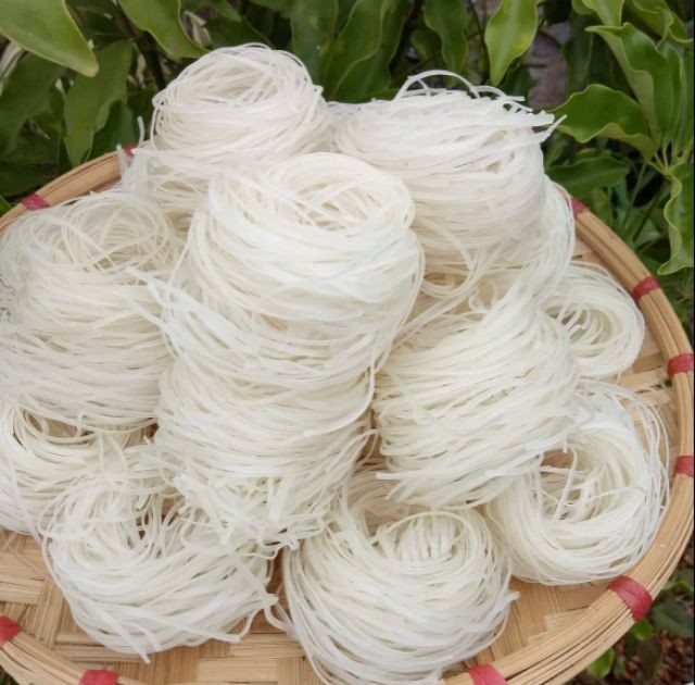 Ủy ban châu Âu "theo dõi" phở, bún nhập từ Việt Nam | Tin nhanh chứng khoán