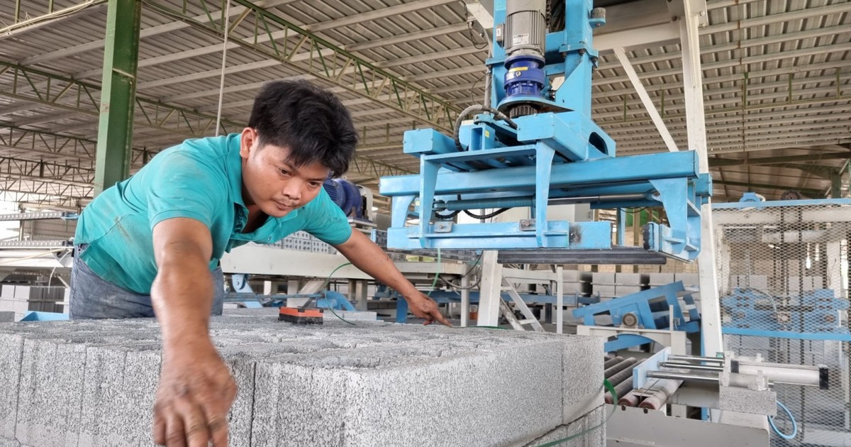 Số doanh nghiệp mới dè dặt tăng, vốn đăng ký và tăng thêm lại giảm ...