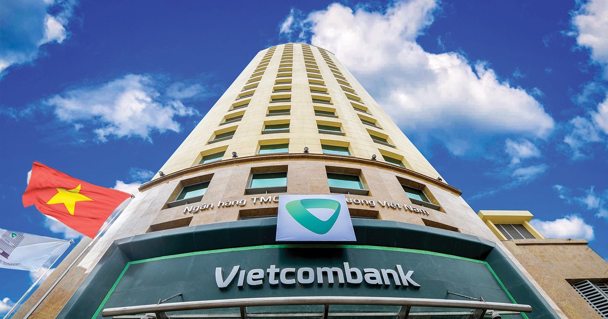 Vietcombank (VCB) chốt quyền trả cổ tức 49,5% bằng cổ phiếu, duyệt ...