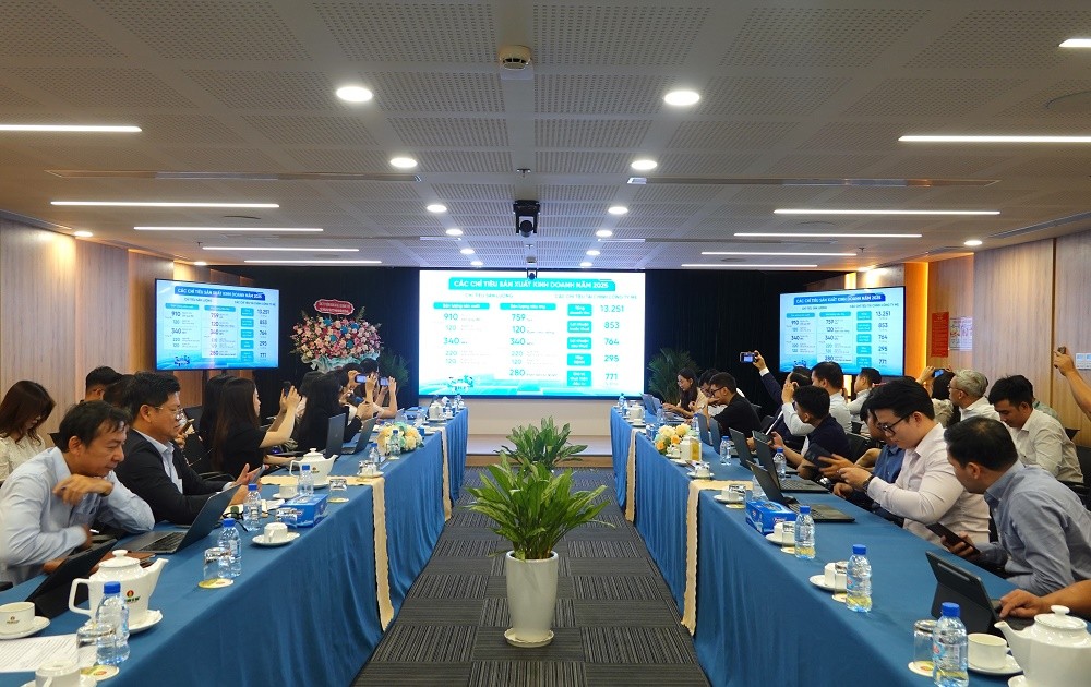 PVCFC (DCM) ước lợi nhuận ròng năm 2024 vượt 1.000 tỷ đồng | Tin nhanh ...