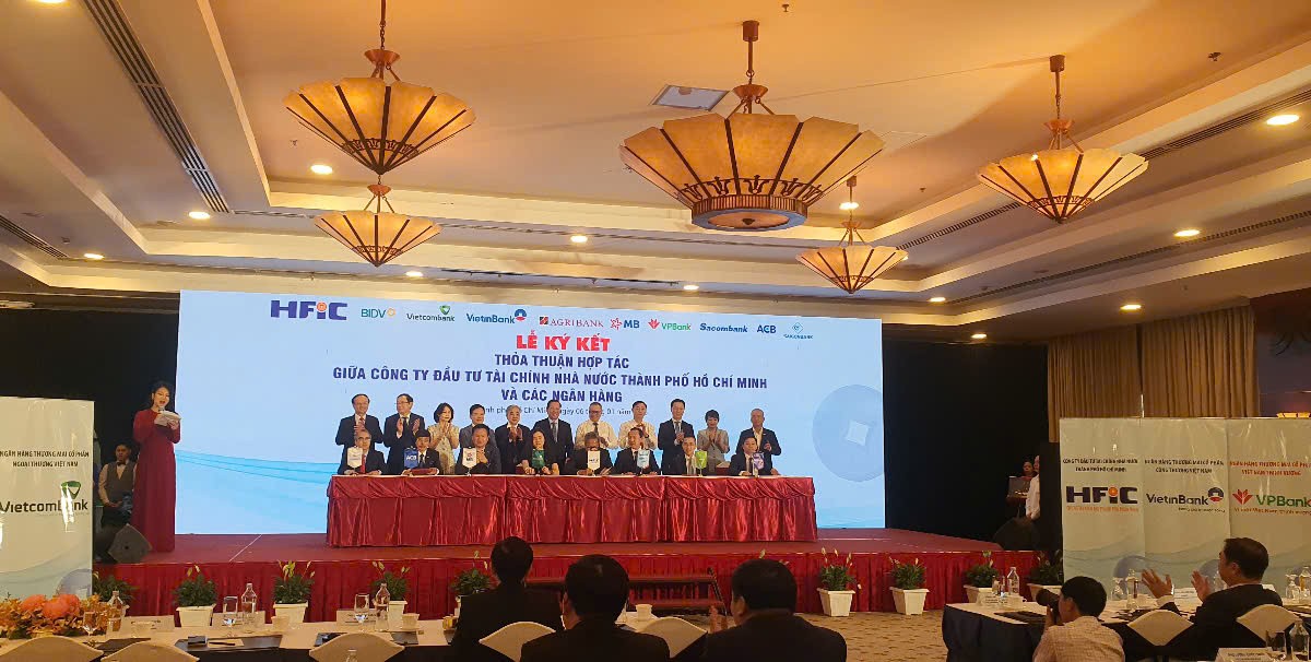 HFIC ký hợp tác với 9 ngân hàng huy động nguồn vốn lớn phát triển TP ...
