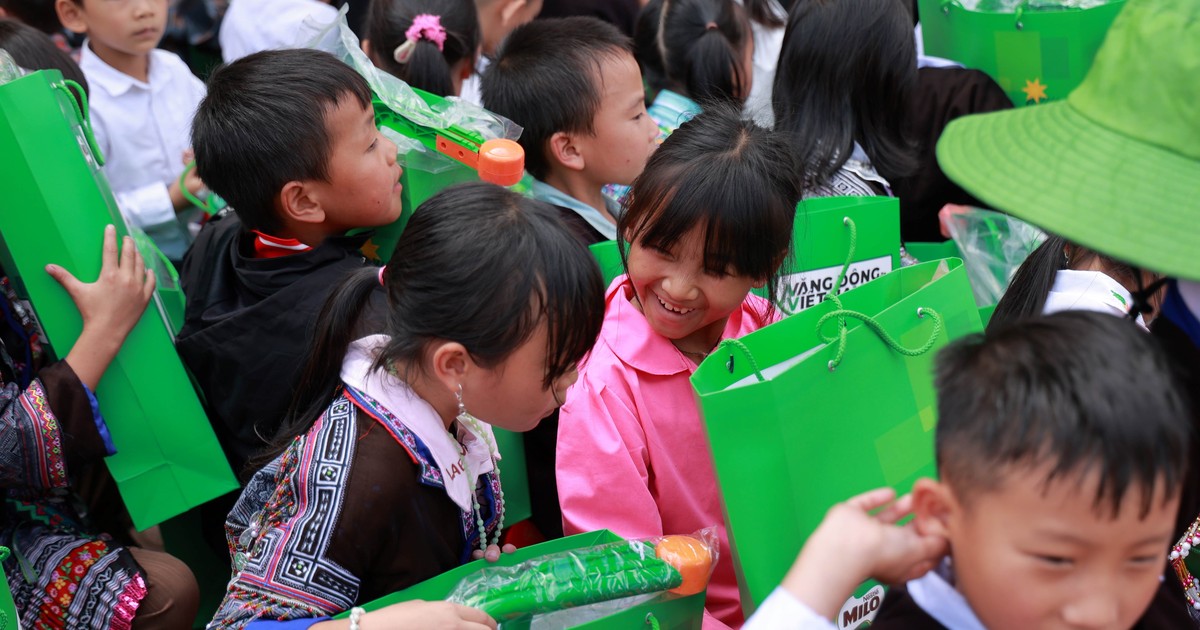 Nestlé MILO trao tặng máy tính cho các trường tiểu học vùng cao | Tin ...
